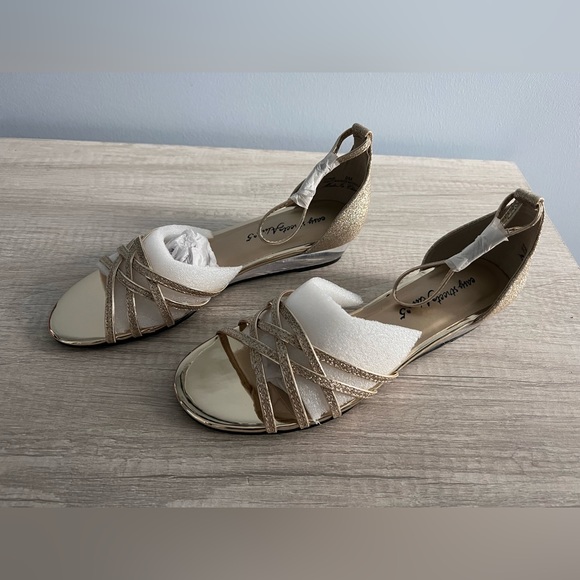 easy street | Shoes | Easy Streets Tarrah Gold Wedge Golden Sandals ...